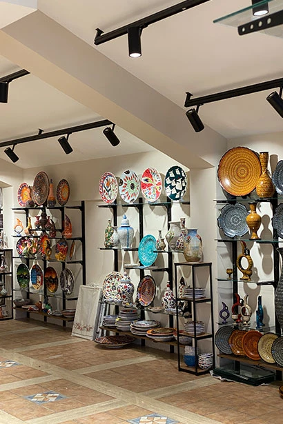 Exclusive, Luxury, Celebrity-Preferred Stores and Boutiques in Seramik ...