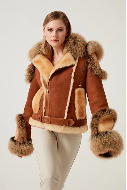 Leather and Elegance: Exclusive, Luxury, Celebrities' Preferred Stores ...